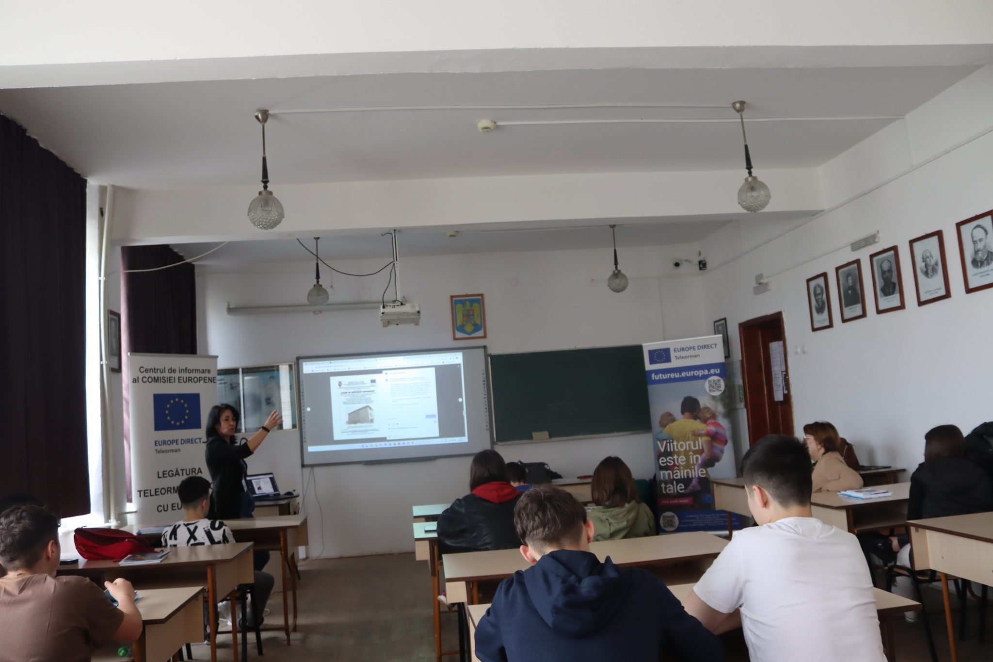 „Lecţia de informare europeană” la Liceul Teoretic „Alexandru Ghica ...
